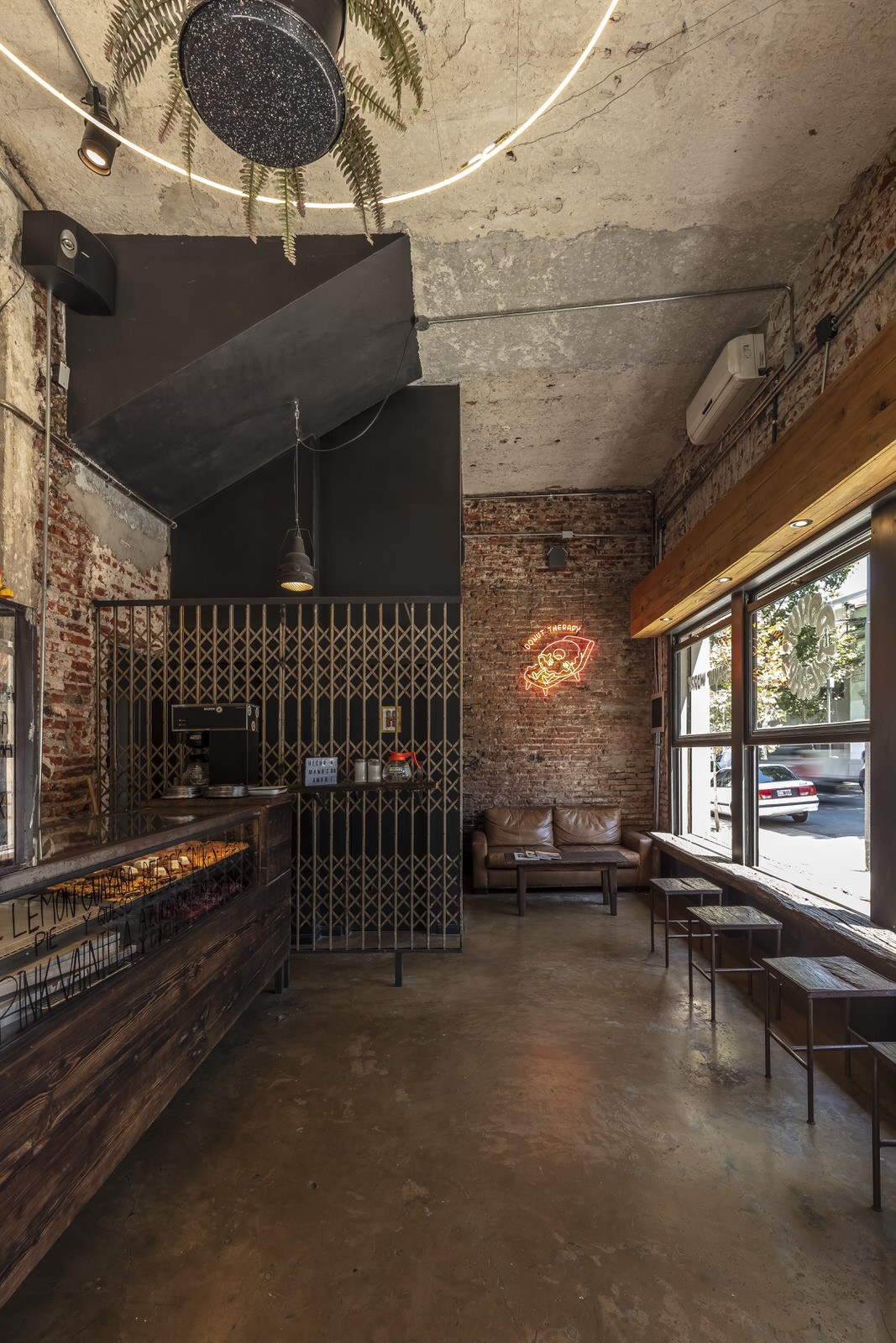 Eme Carranza | Donut Therapy