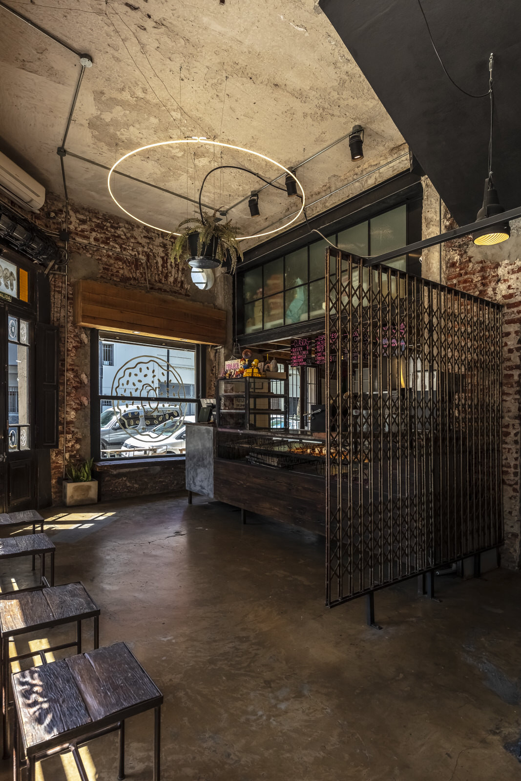 Eme Carranza | Donut Therapy